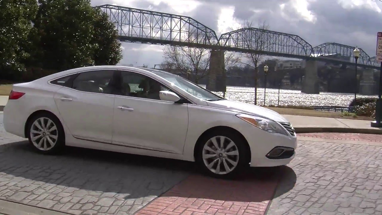 Test Drive: 2016 Hyundai Azera - YouTube