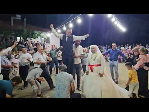 DEMİRCİ'nin KULALAR KÖYÜ BAĞIRGAN MAHALLESİNDE SİNEM İBRAHİM ATSIZ ÇİFTİNİN DÜĞÜN TÖRENİNDEN GÖRÜNTÜ