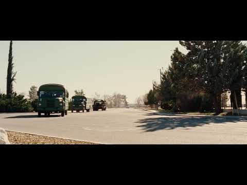 Jarhead movie scene ( don't worry be happy) - YouTube