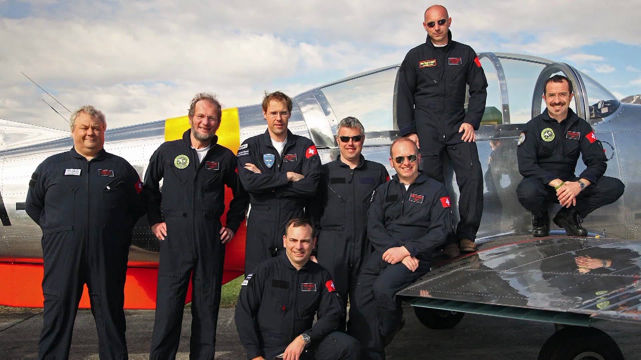 P3 Flyers Swiss Aerobatic Team - YouTube