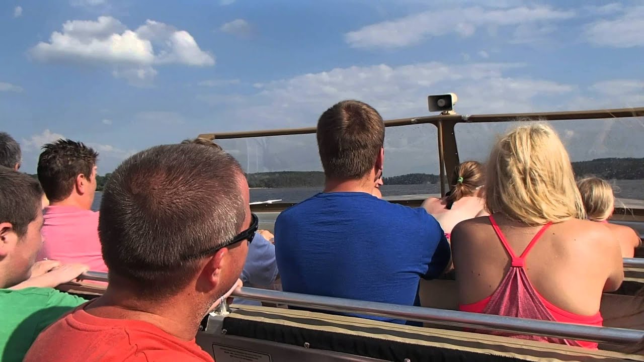 Wild Thing Jet Boat ride, WI Dells - YouTube