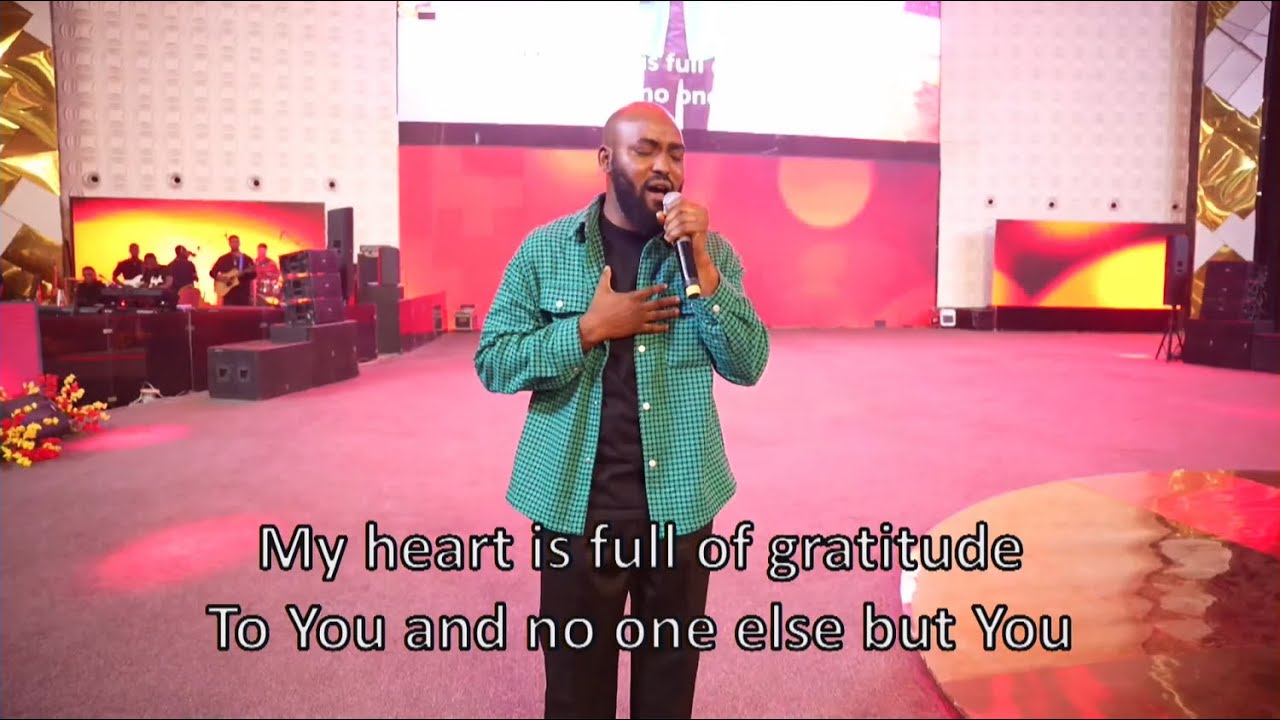 NEON ADEJO SINGS EZE EBUBE AT THE DUNAMIS NATIONS WORSHIP IN HIS ...