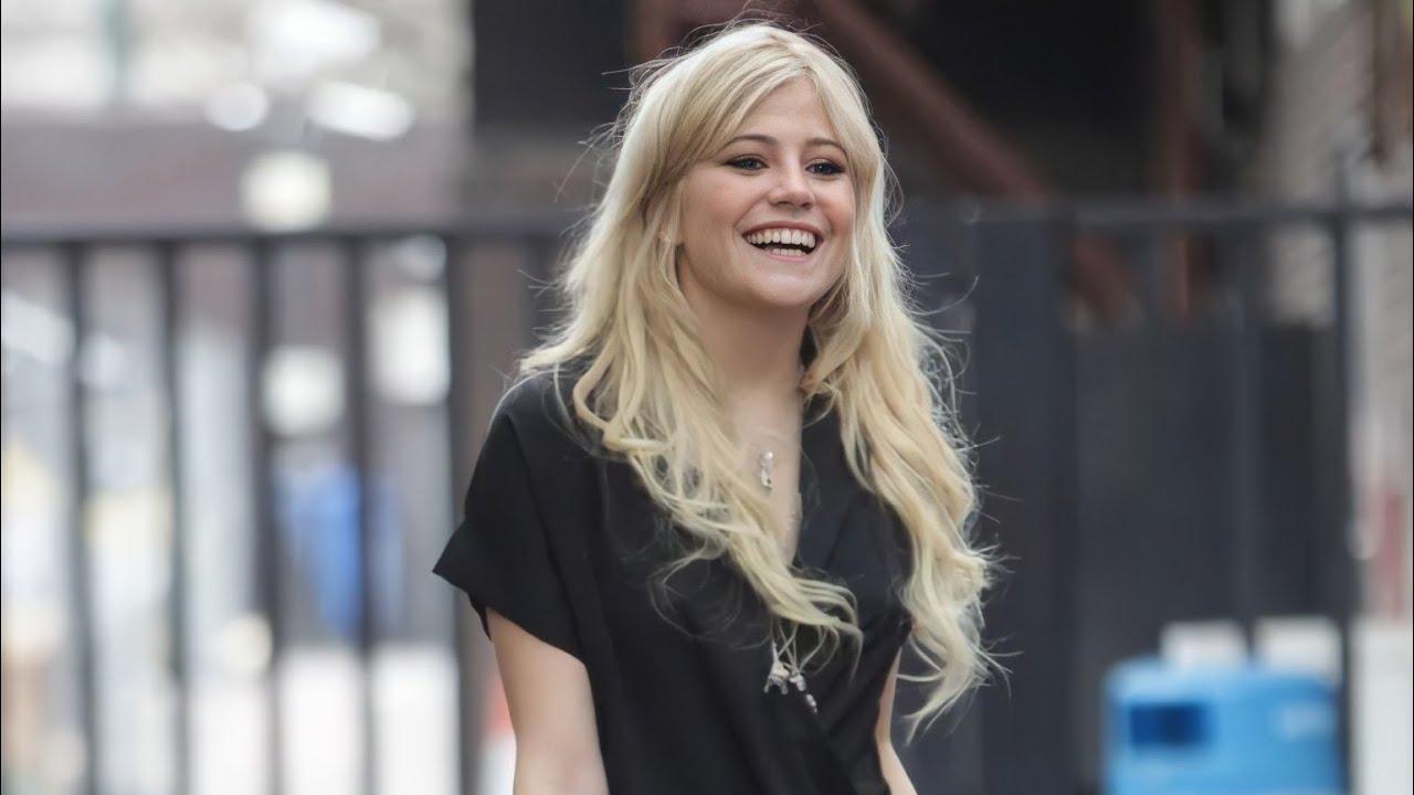 Pixie Lott - The Way The World Works (Instrumental With Lyrics ...