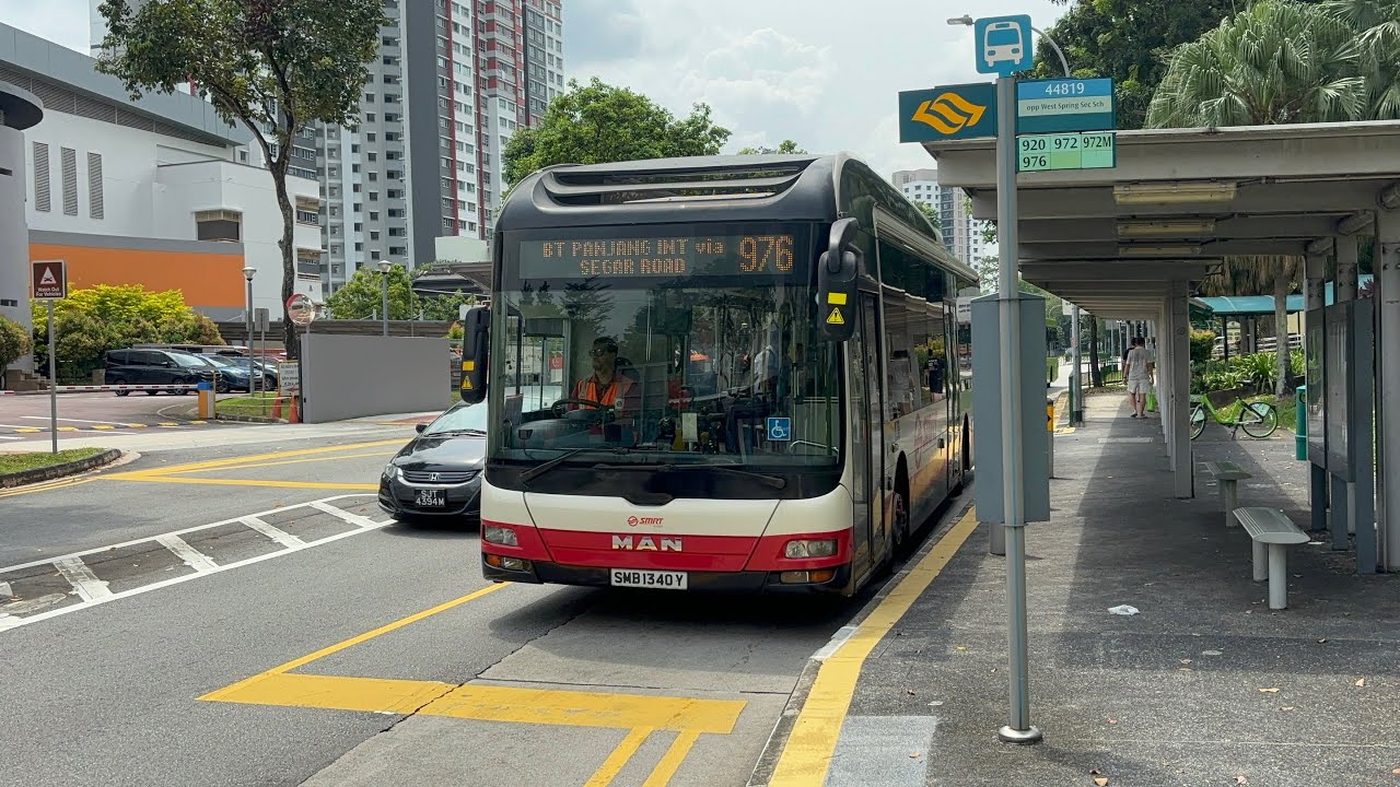 SMRT Buses MAN NL323F A22 (Batch 2) SMB1340Y on Service 976 departing ...