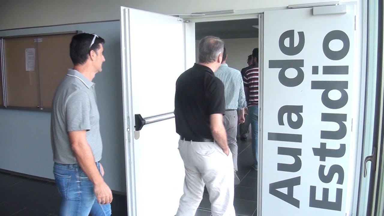 UMH TV - Nueva aula de estudio en el edificio Altet - YouTube