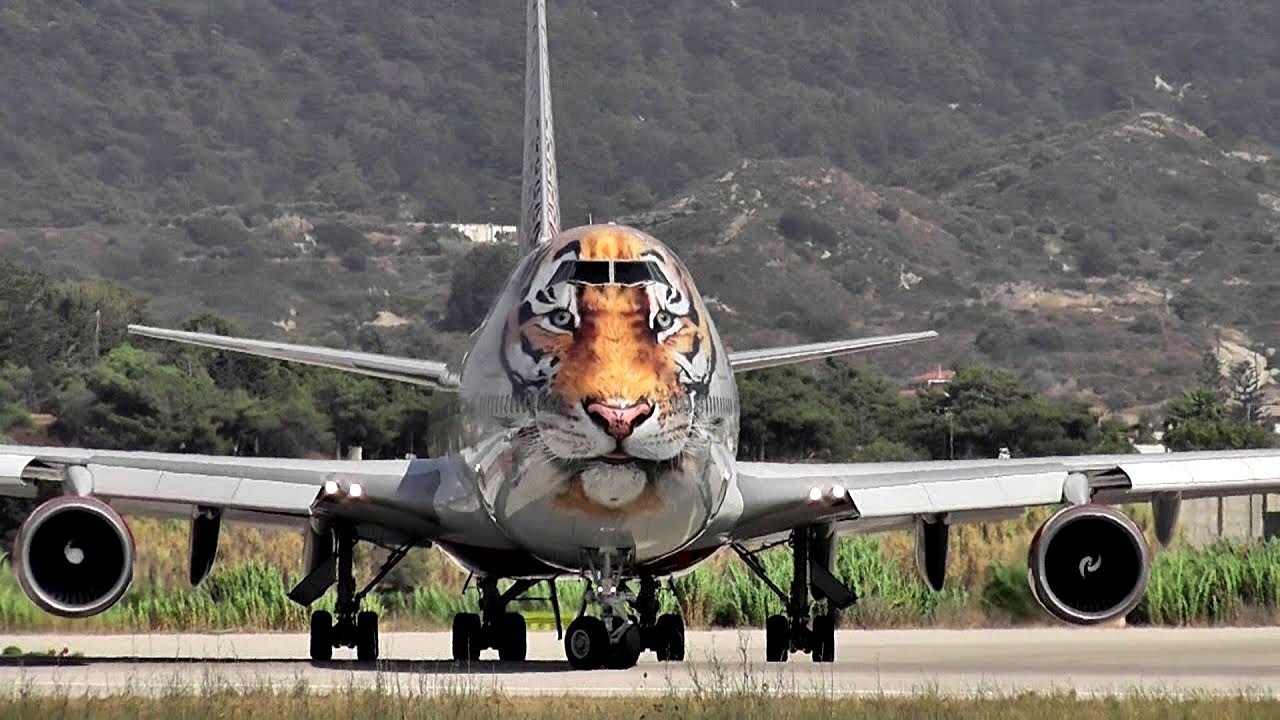 Russian Airline I Tiger Boeing 747-400 I Take off I - YouTube