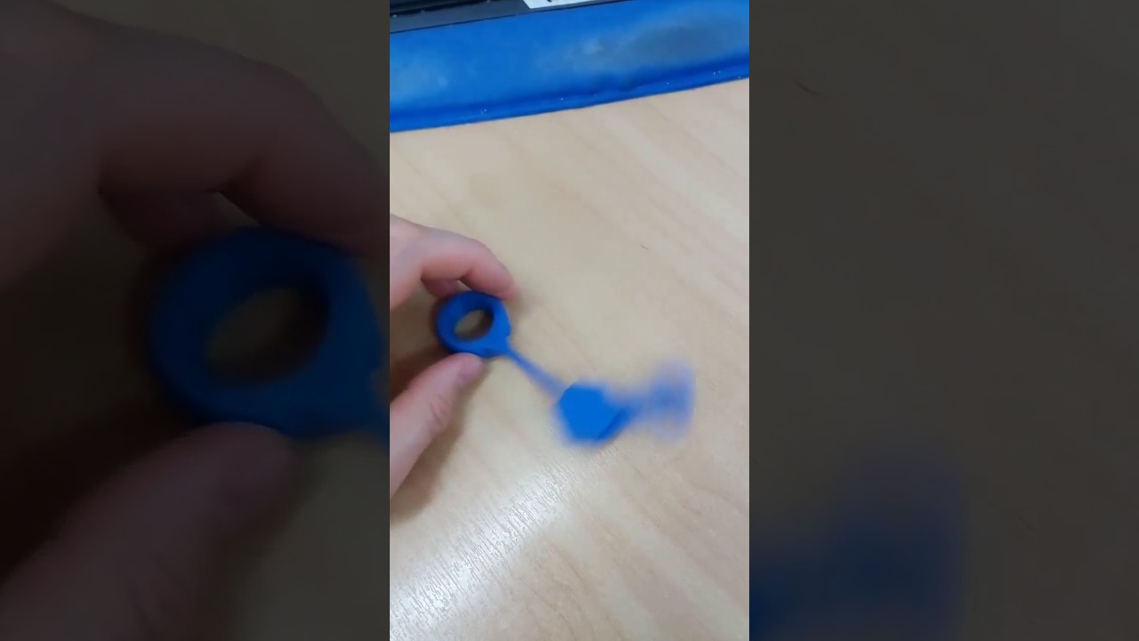 Double-pendulum Finger Spinner - YouTube