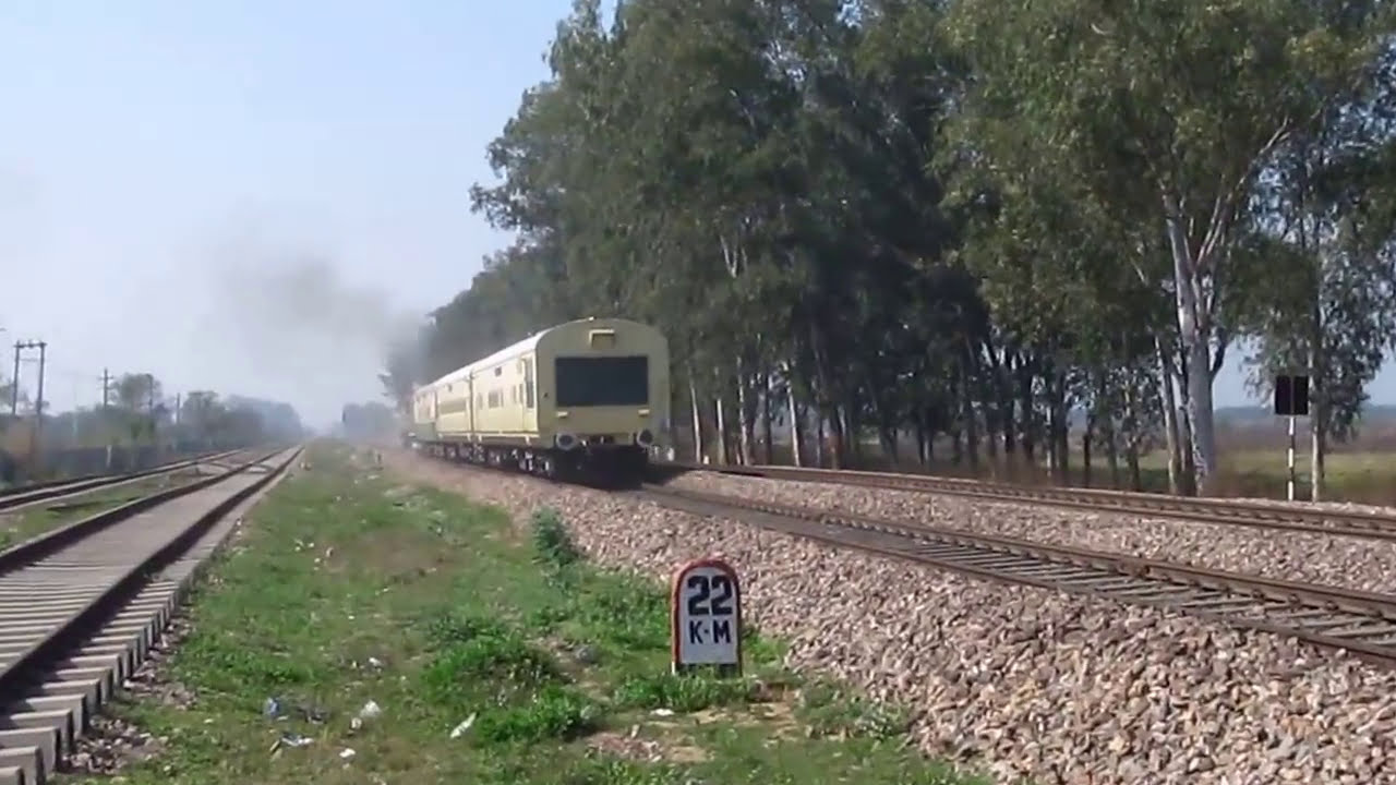 Broad gauge steam locomotive WP-7161 hauls special tourist train - YouTube