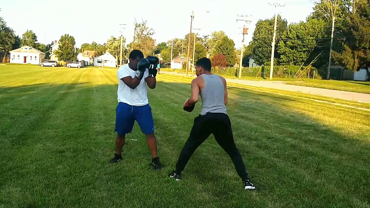 Outdoor Boxing Training session 🥊💪🏿💯 - YouTube