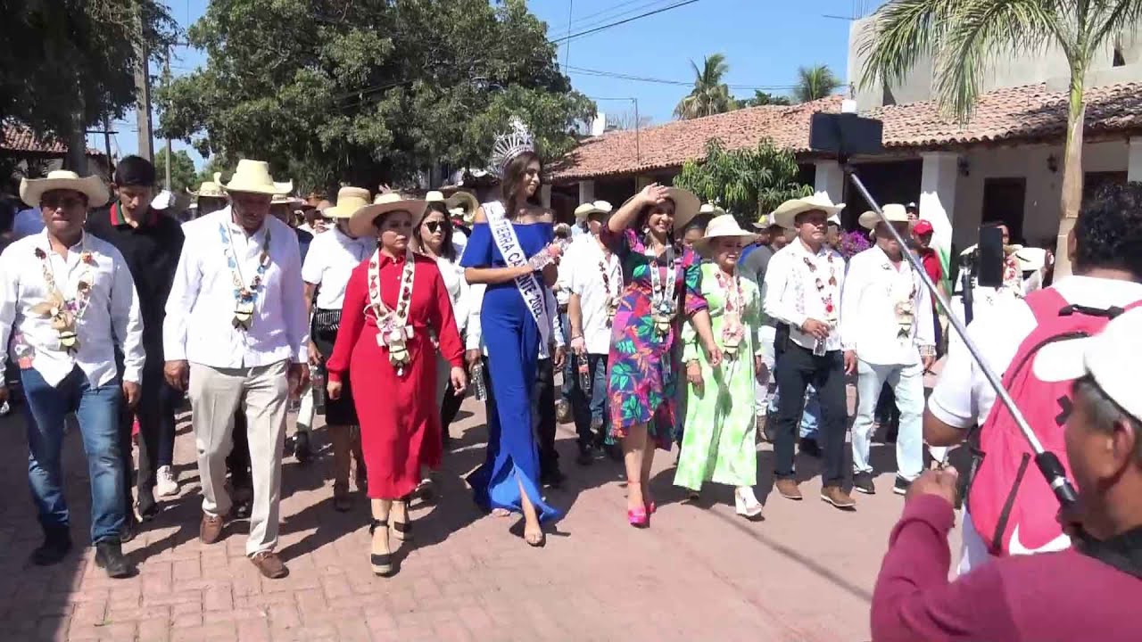 2023 GRAN DESFILE dia de Tlalchapa encabezado por la Presidenta Tania ...