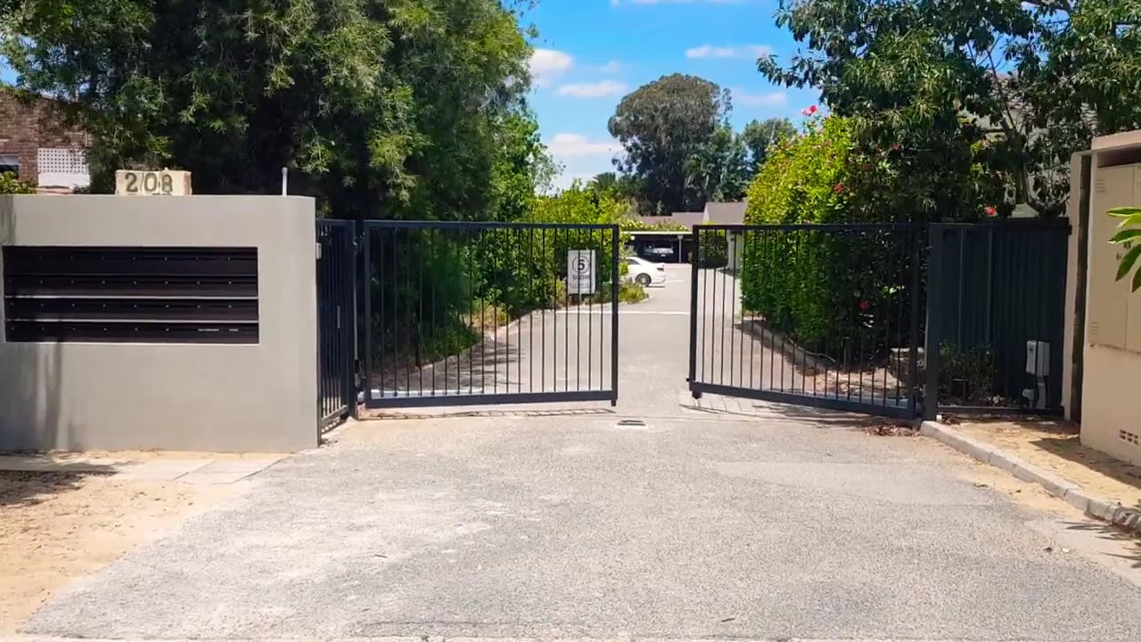 Double Electric Swing Gates - unit complex - YouTube