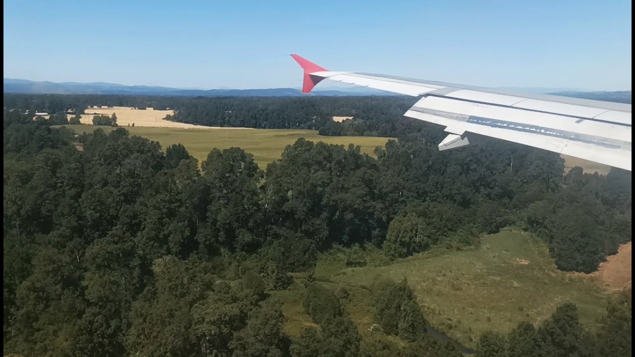 LATAM Chile Airbus A320-233 CC-COO landing in Valdivia (ZAL) - YouTube