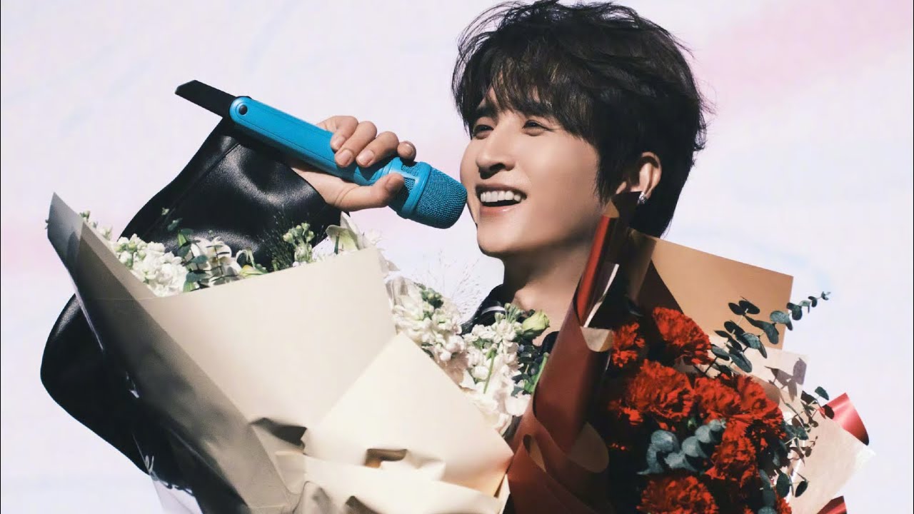 Zhang Yuan New Song / 张远新歌- 月光闪/Moonlight - YouTube Music