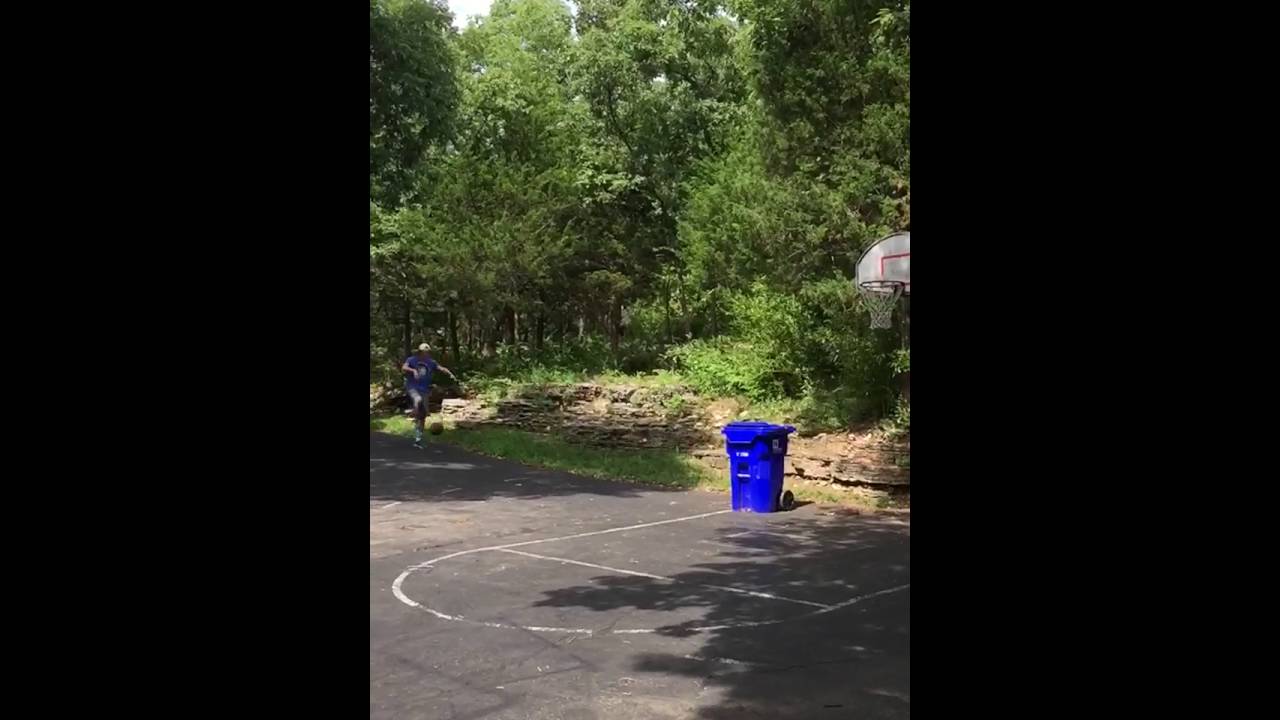 4'7" WHITE BOY DUNKS OVER RECYCLING BIN ON 20 FOOT HOOP!!! - YouTube