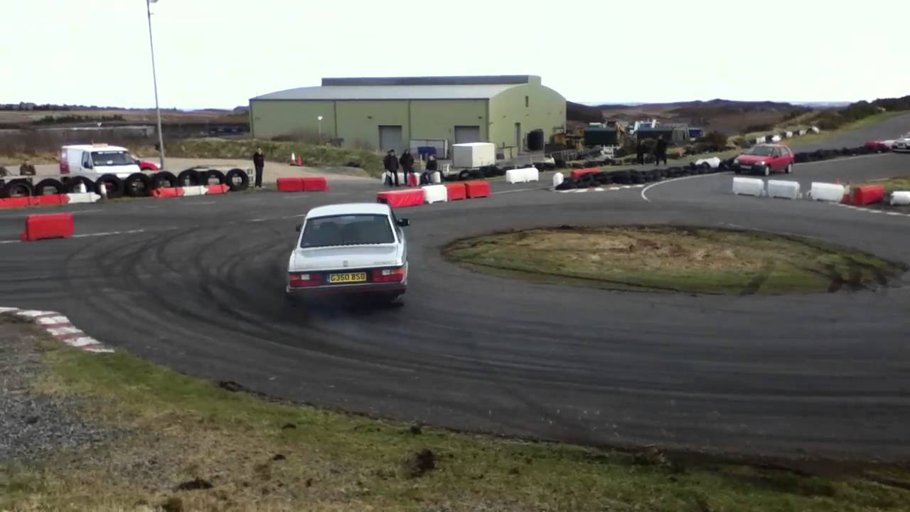Volvo 240: Lewis Car Club March Autotest - YouTube