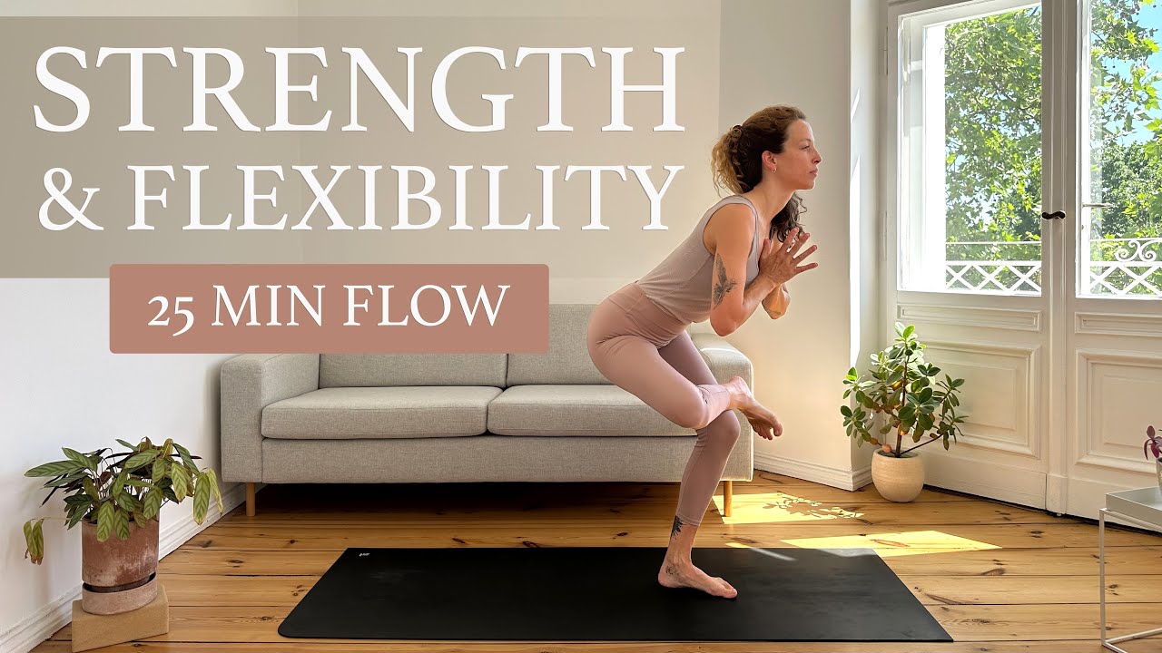 Fluid Yoga Flow for Strength and Flexibility | 25 Min Vinyasa Flow ...