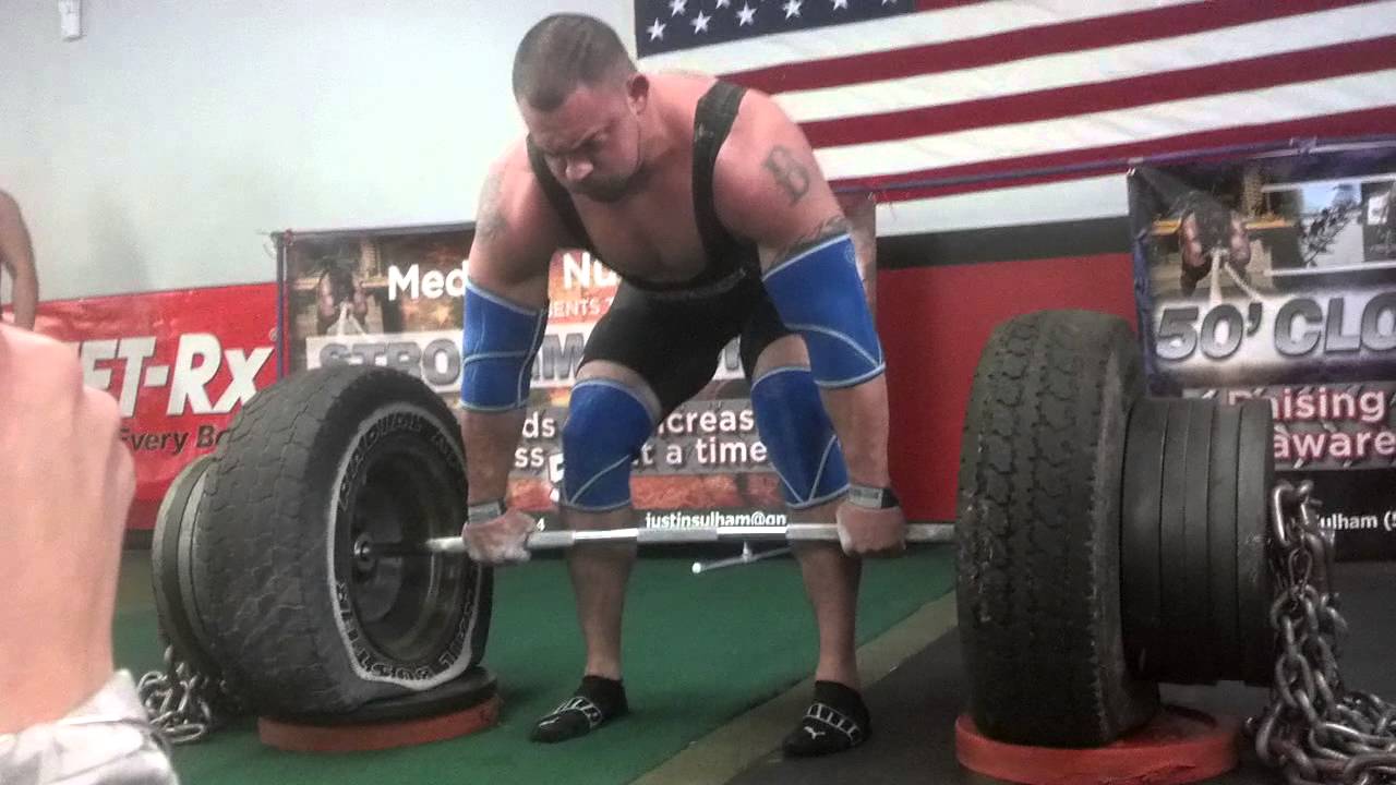Kevin Nee 1000lbs Deadlift with Chains - YouTube