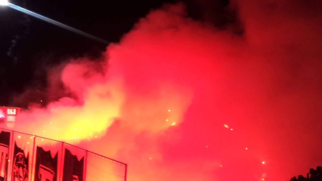 APOEL ULTRAS FIESTA PYRO SHOW - YouTube