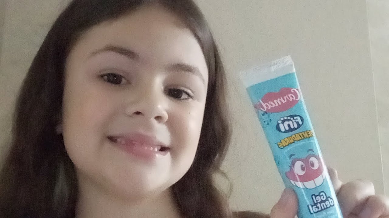 Testando a pasta de dente de fini dentaduras - YouTube