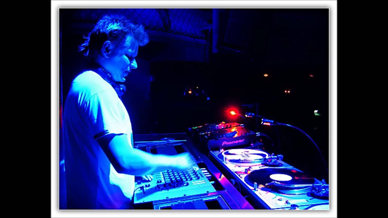 Timo Maas Essential Mix 2001-05-17 - YouTube