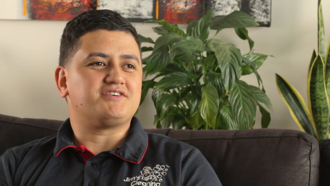 Deonn Handyside - Jim's Cleaning Testimonial - YouTube