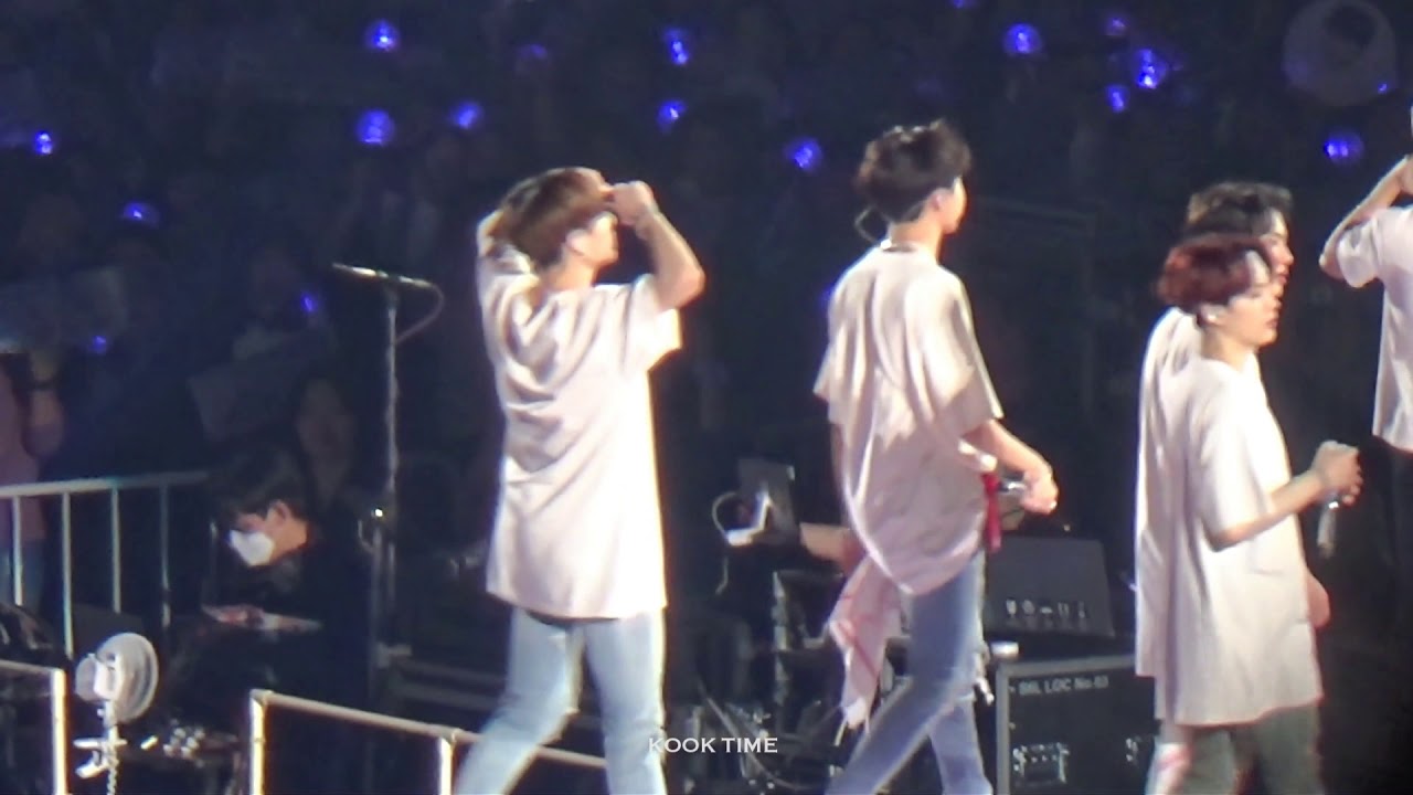 181121 BTS LYS in Osaka - Answer : Love Myself - YouTube