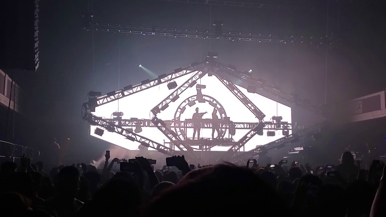 SLANDER - POTIONS 1/31/20 Shrine Expo Hall - YouTube