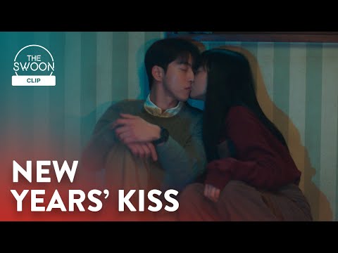 Kim Tae-ri kisses Nam Joo-hyuk into the new year | Twenty Five Twenty One Ep 12 [ENG SUB]