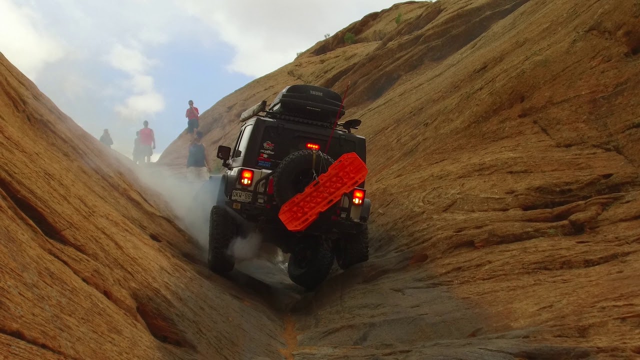 Utah Moab Hells Gate - Almost Roll Over (First Time Climbing) - YouTube