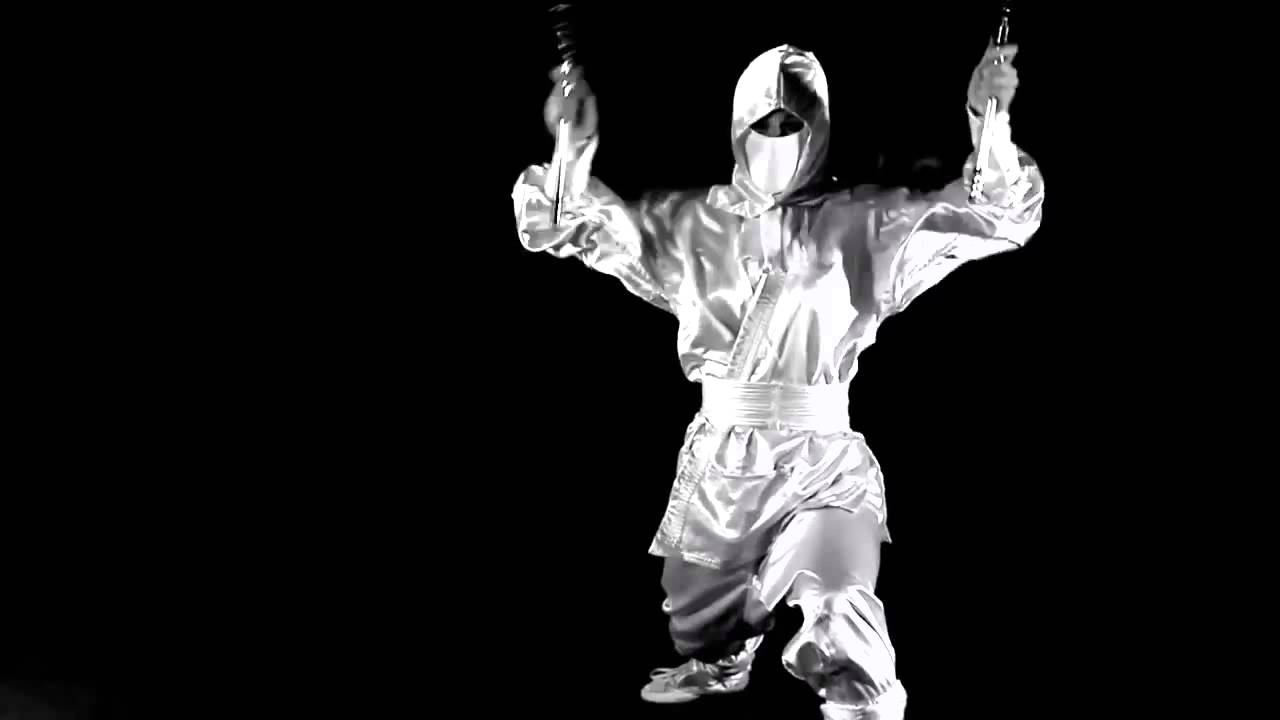 Chloé Bruce - Urban Ninja - YouTube