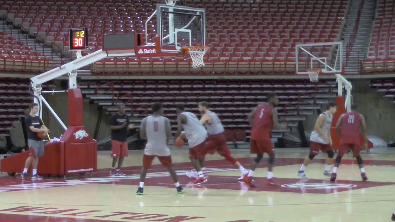 Arkansas basketball holds open practice - YouTube