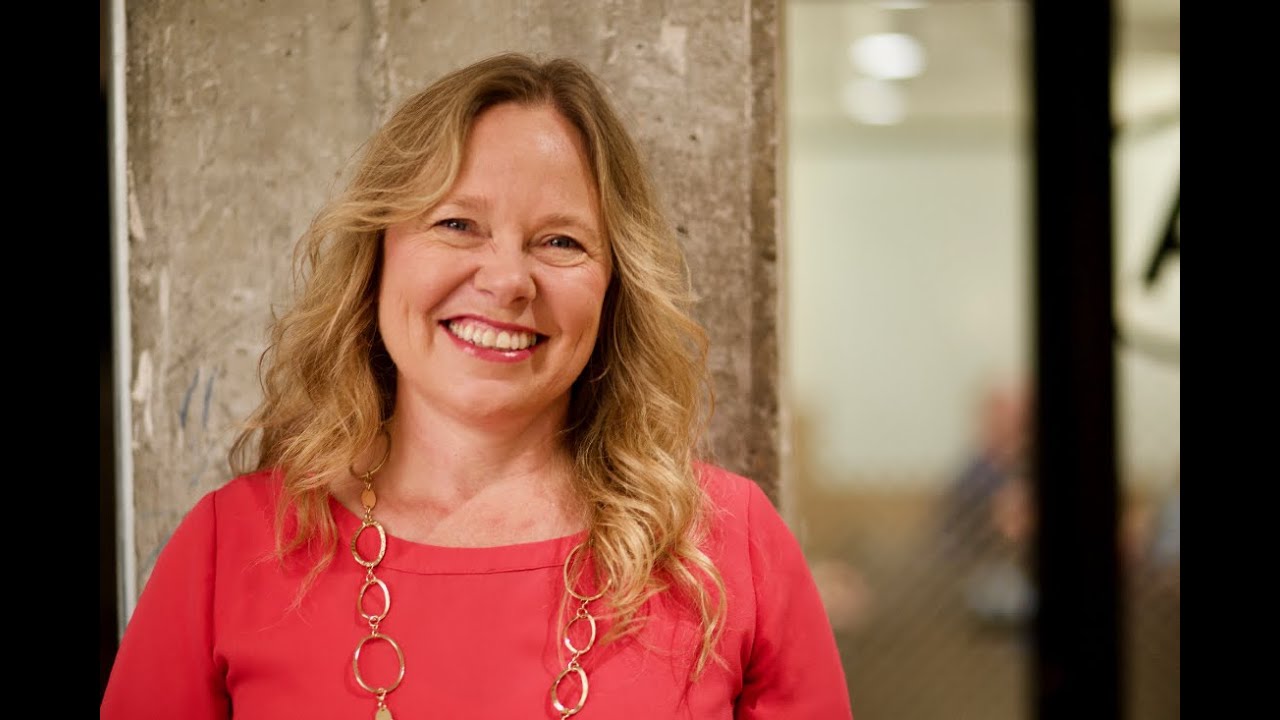 Confessions of an International Smuggler - Angela Barrus - YouTube