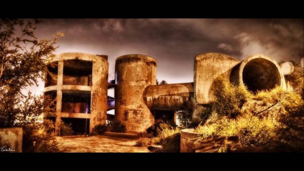 La Casa de los Tubos - Monterrey - YouTube