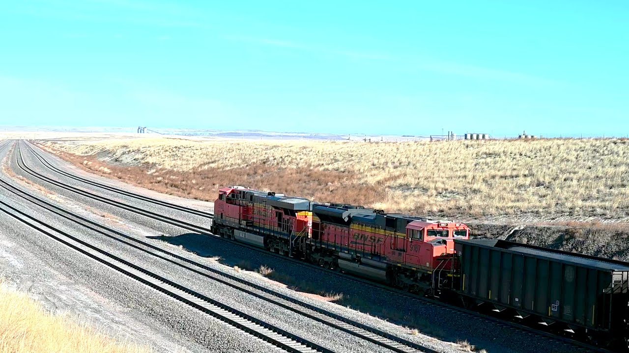 BNSF Empty Northbound Coal train, returning for new load, crossing Logan Hill, Orion Subdivision ...