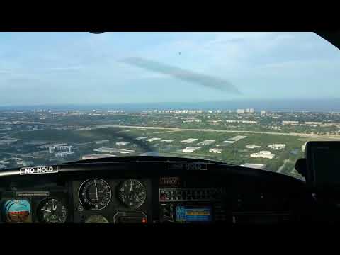 Landing at BCT RWY 22