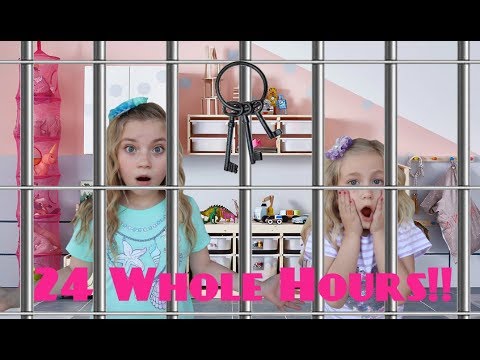 24 HOUR TOY MASTER ESCAPE ROOM CHALLENGE!! - YouTube