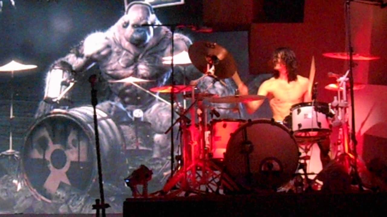 Shaka Ponk - Battle Ion - Bordeaux 2014 - YouTube