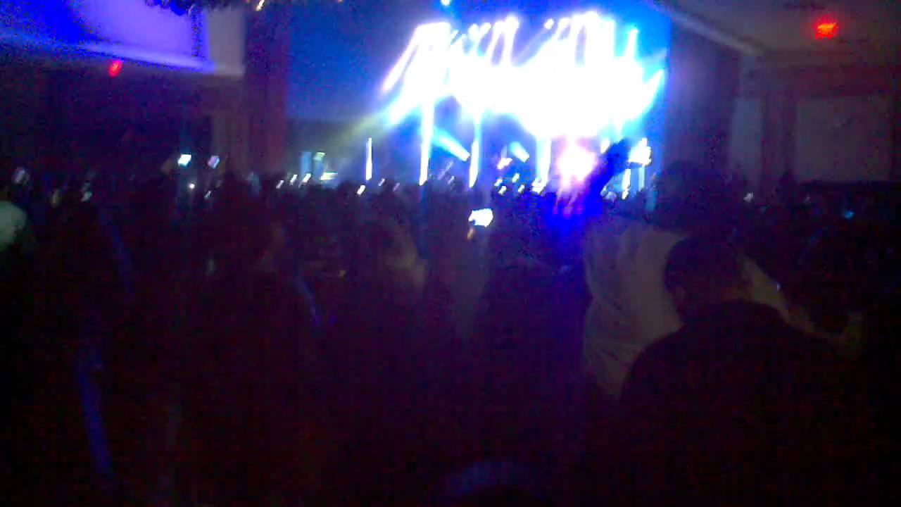 Drake - Forever live @ San Manuel - YouTube