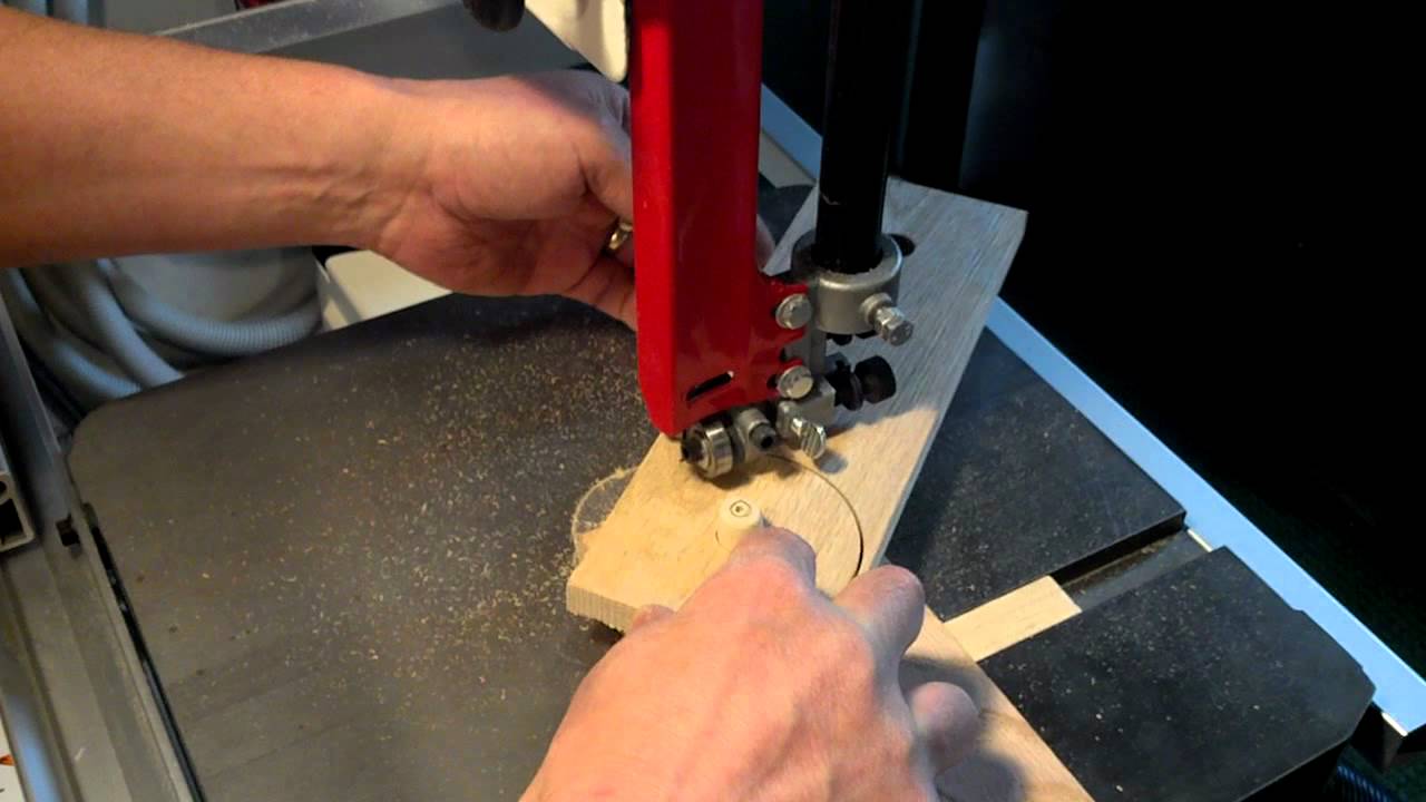 Cutting discs on a bandsaw, using a simple jig - YouTube