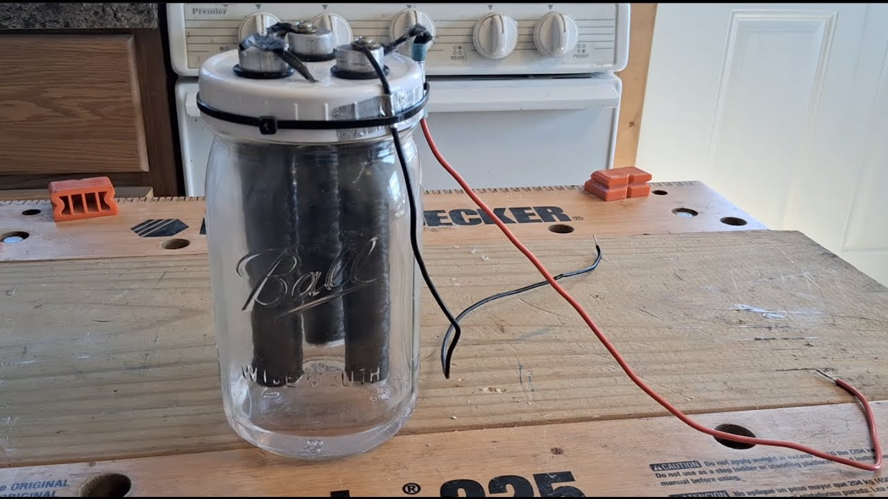 Magnesium/carbon fiber graphite crystal cell battery, in a jar. - YouTube