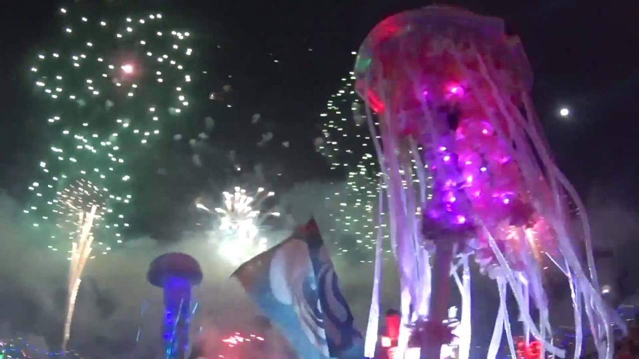 EDC Las Vegas 2016 with the Jellyfish Rave Fam - YouTube