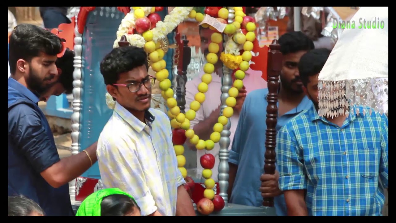 KOOROPPADA HOLY CROSS CHURCH ... കുരിശടിയിലേക്കുള്ള പെരുനാൾ പ്രദിക്ഷണം ...