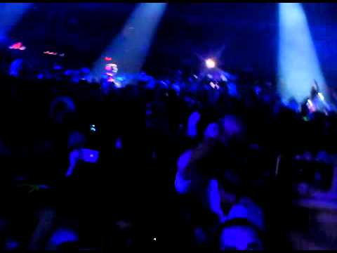 Tiesto 1:1:11 The Joint 21 - YouTube