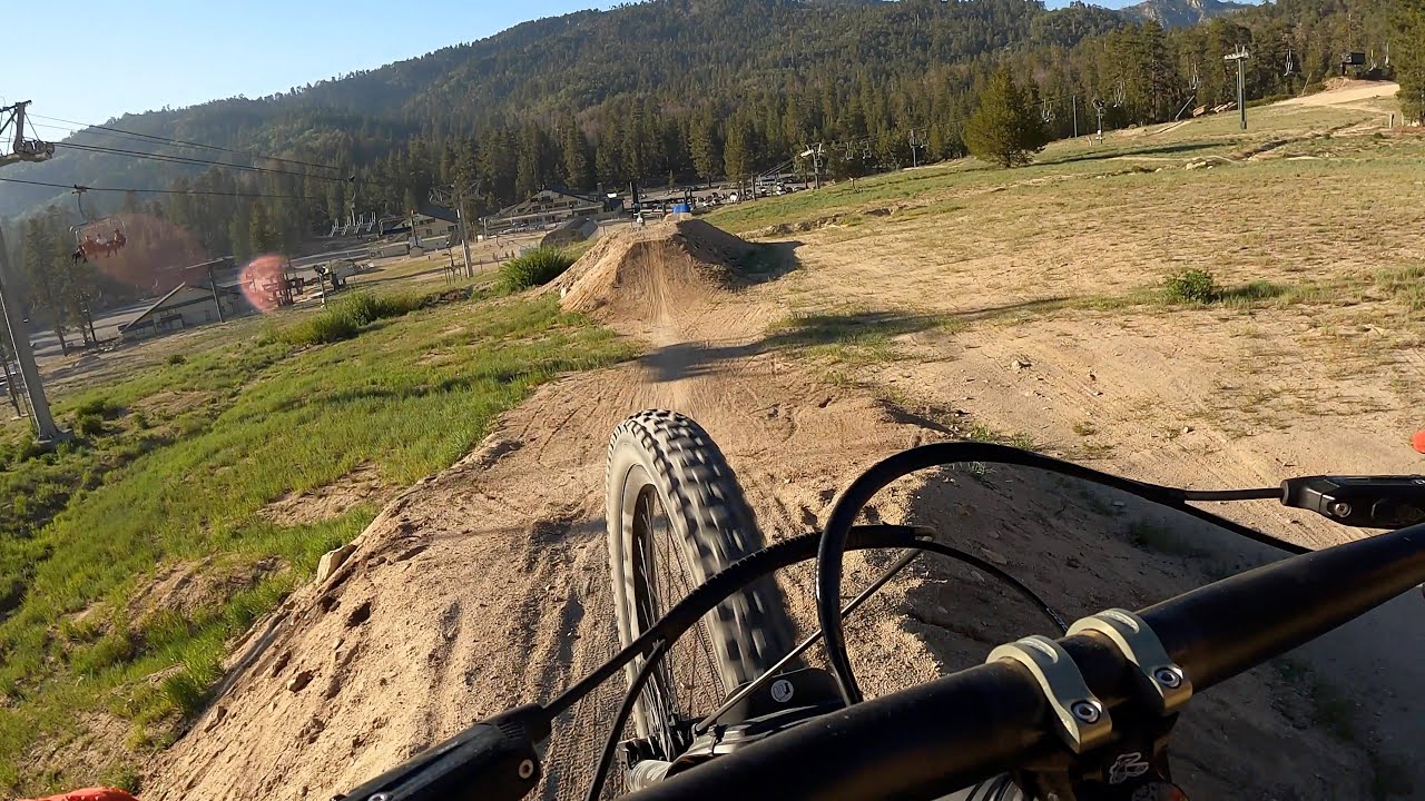 Snow Valley MTB Upper and Lower Jump Line Full Pull Run - YouTube