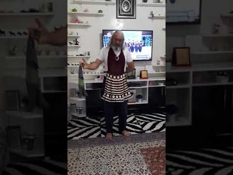 Sadece youtube kanalımızda yemek yaparken birde halay çekiyoruz iyi seyirler...