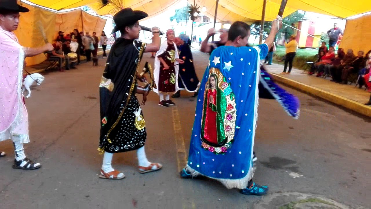 Danza de cristianos de Santa María Rayón en el municipio de San Miguel ...