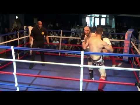 Simon Powell vs Ben Heggie - YouTube