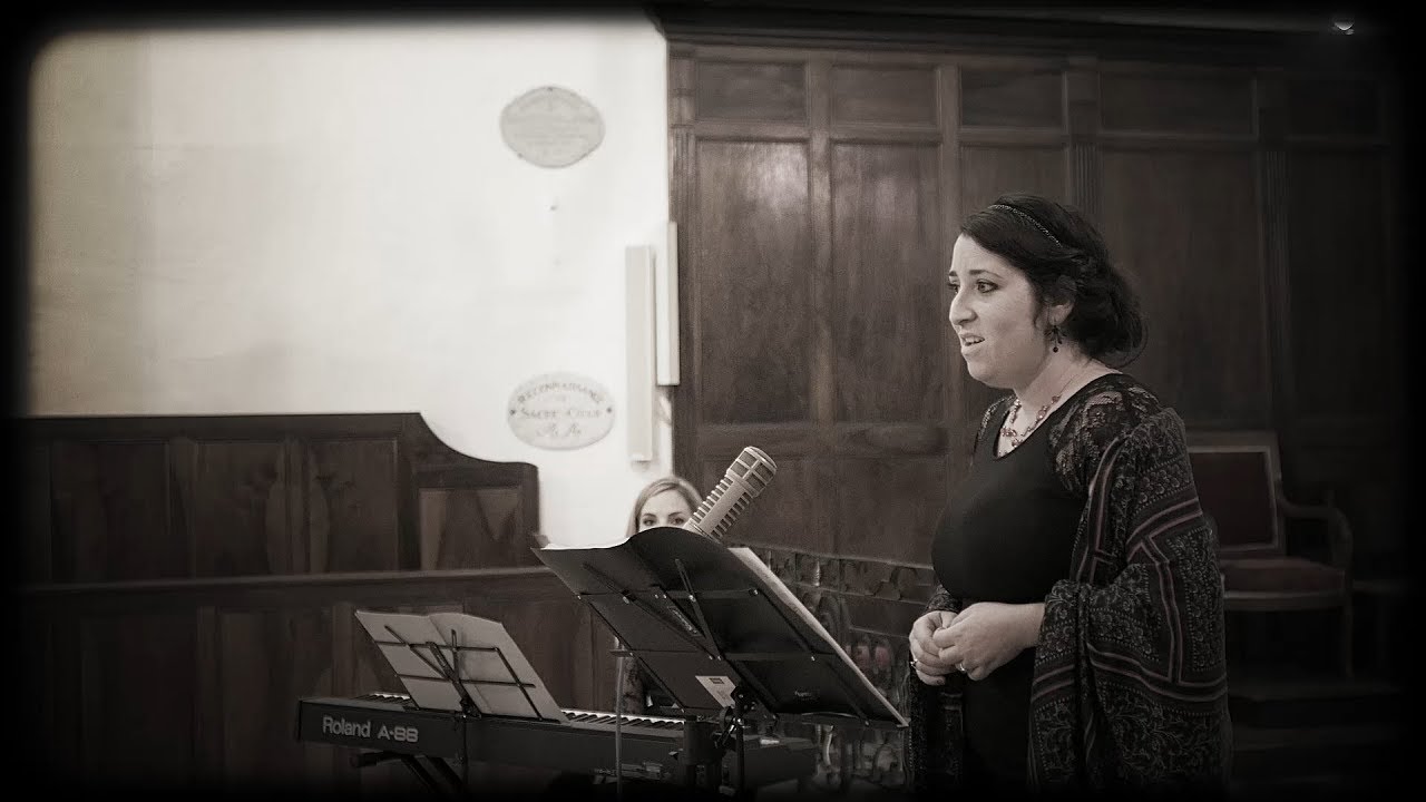 Julie Mathieu Miniconi - Dio Vi Salvi Regina - YouTube