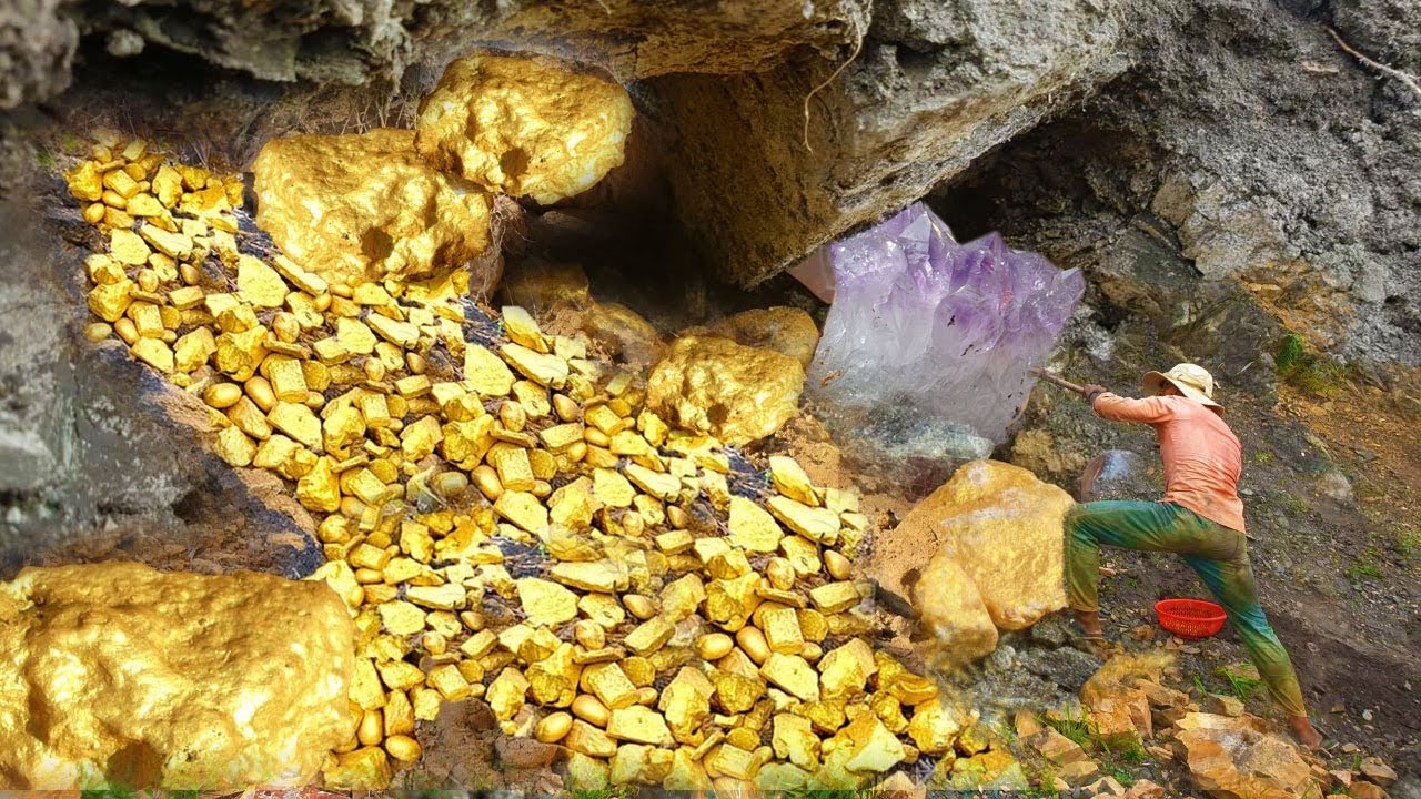 OMG Lucky Lucky Day! Mining Gold - Finding and digging gold. - YouTube