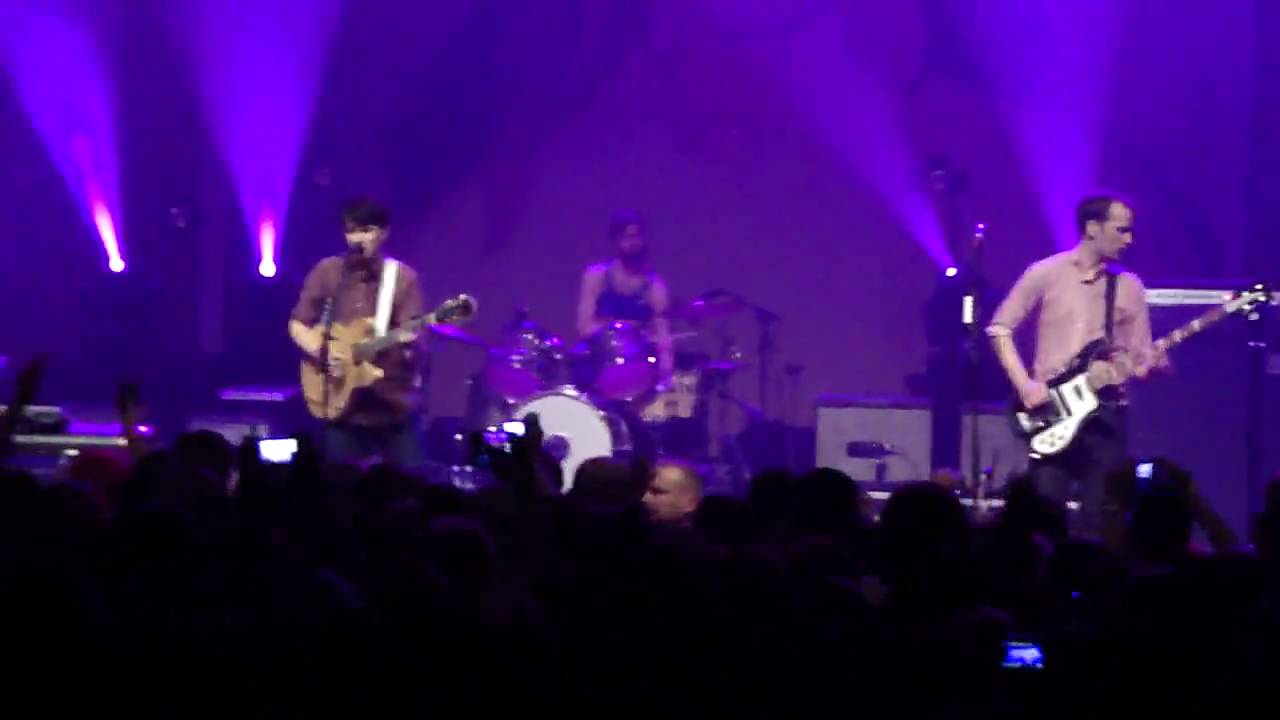 Vampire Weekend - M79 - Live - YouTube
